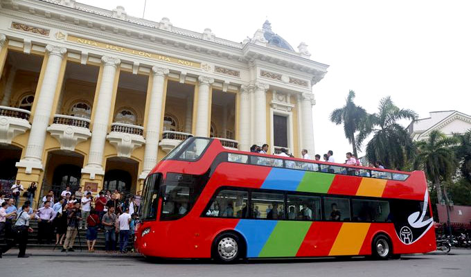 Ha Noi trials double-decker sightseeing bus - Vietnam Discovery Travel