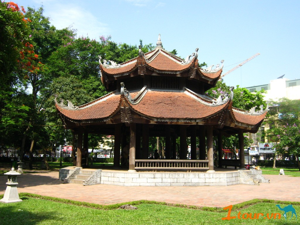 van-mieu-quoc-tu-giam-54b870645c96d - Vietnam Discovery Travel